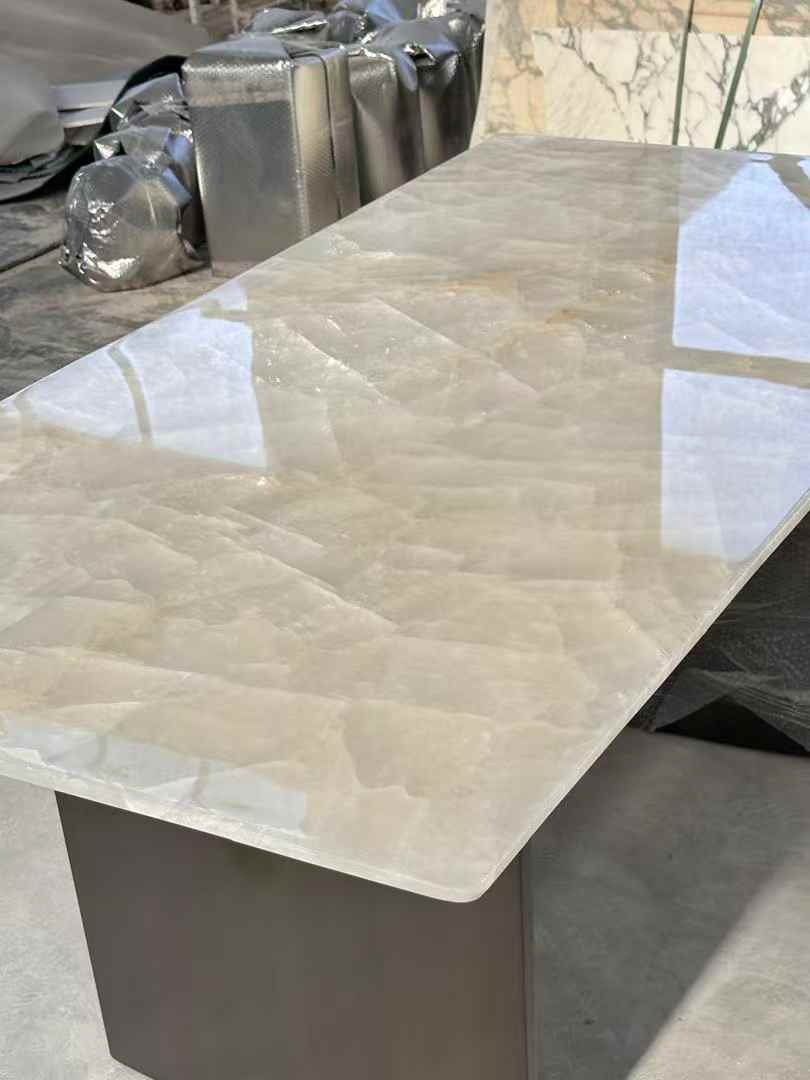 Ice Age Onyx Countertop